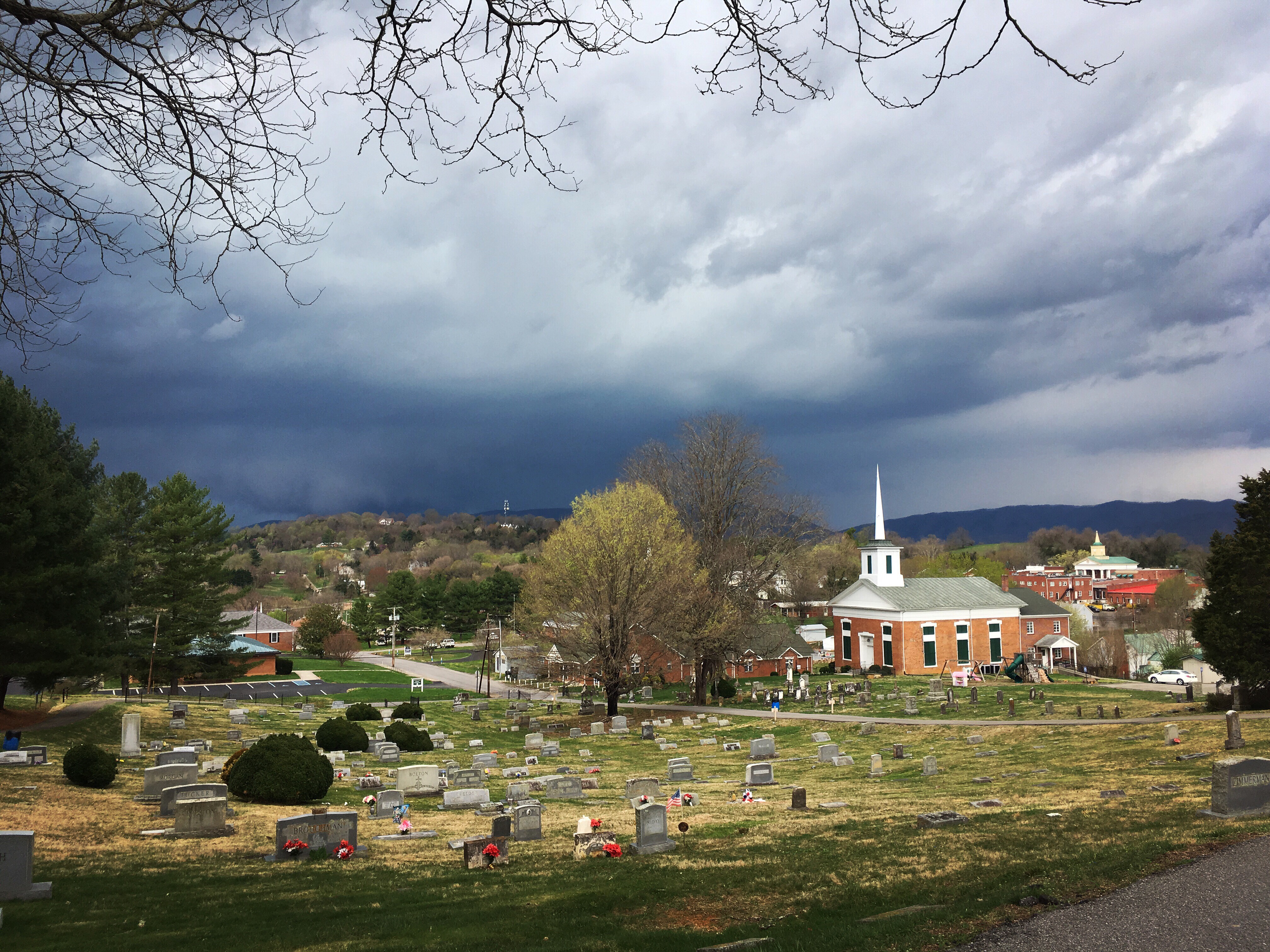 Photo: April 8 storm approaches Fincastle – The Botetourt Bee